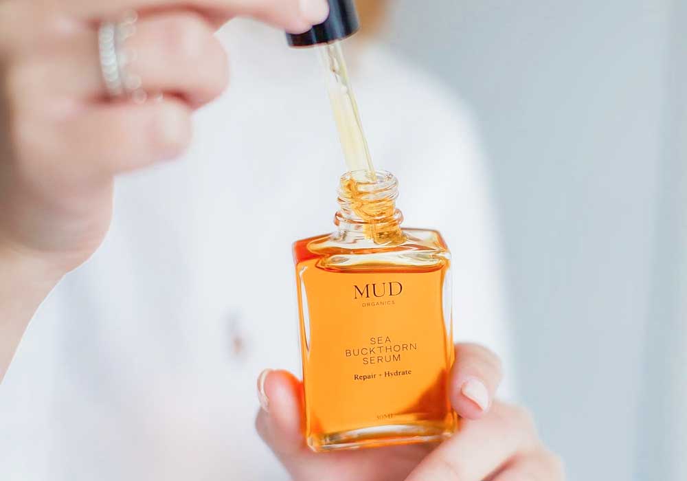 7 Best Natural Facial Oils for Glowing Skin | Clean Nectarine